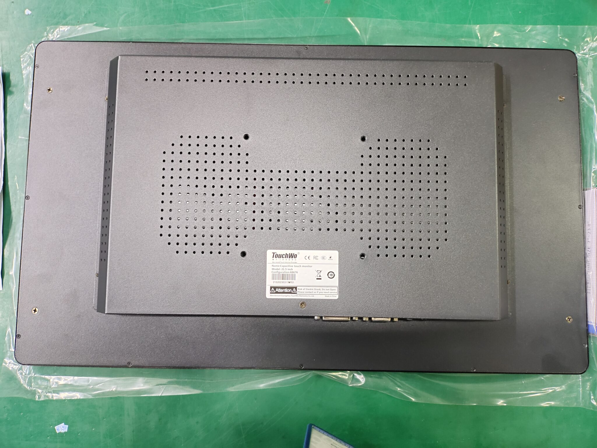 HD215-unique 21.5 inch PCAP touch screen display - TouchWo